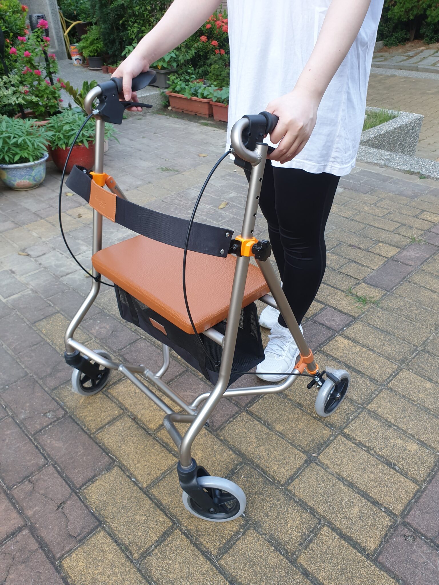 Charming Rollator - Innovation Space Technology OEM/ODM/JDM Manufacturing